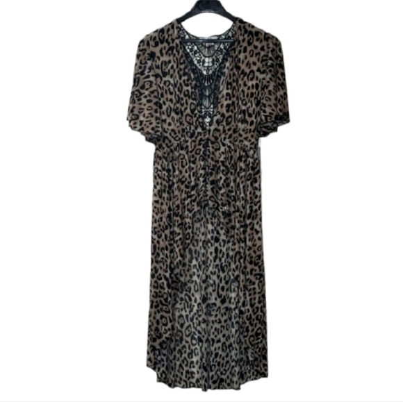 L.I.F.E | Dresses | Life Animal Print Beautiful Lace Accent Dress ...